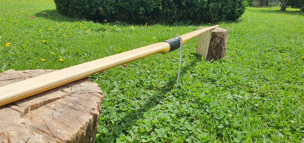 Traditional Trilaminate Long Bow: 38lb Draw weight – Saxon Archery